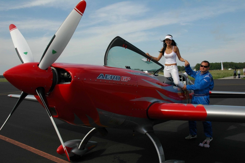 extra-300l-peter-podlunsek